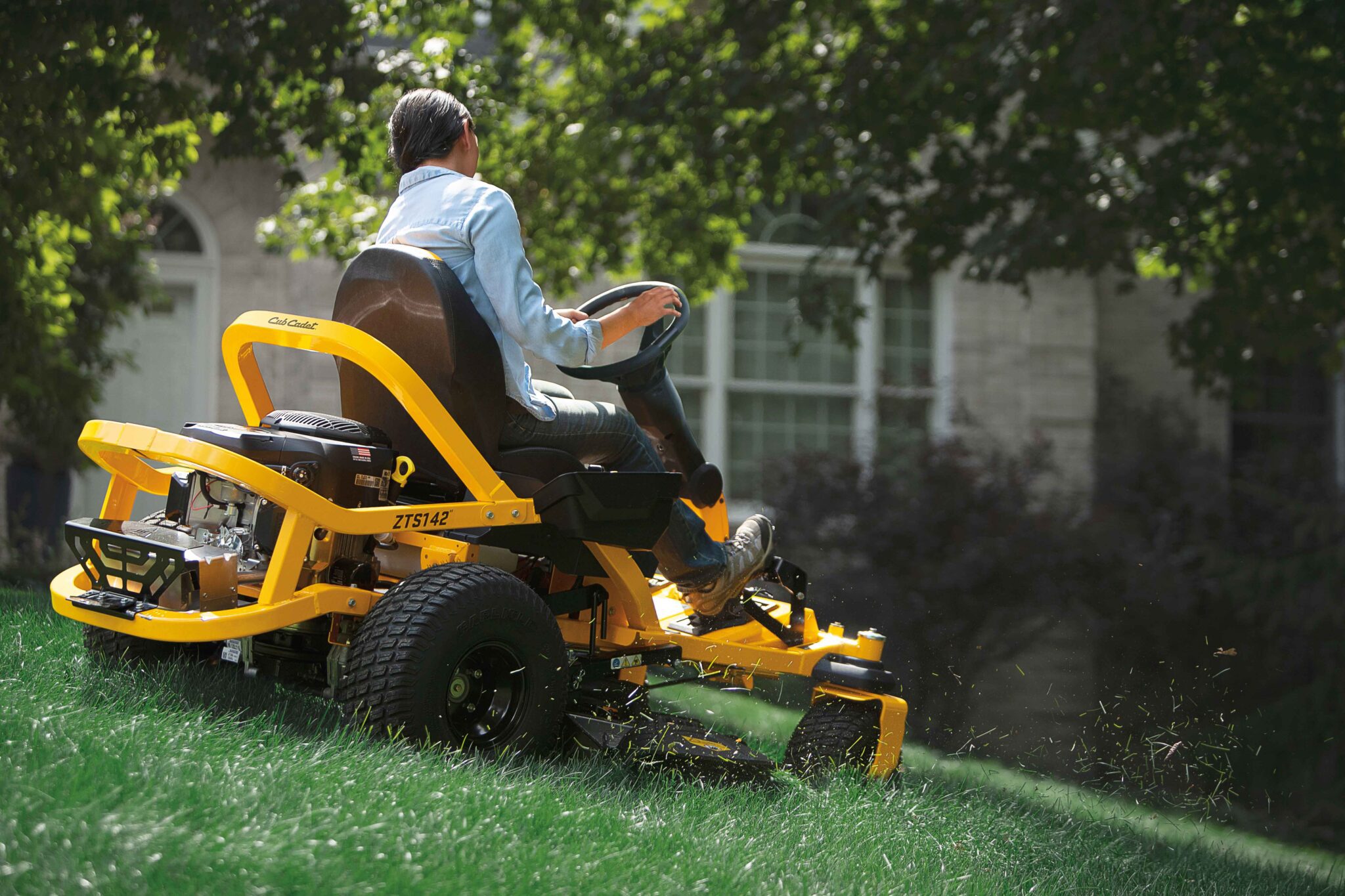 How to Change an Air Filter on an Ultima ZT Series Mower | Steelfort